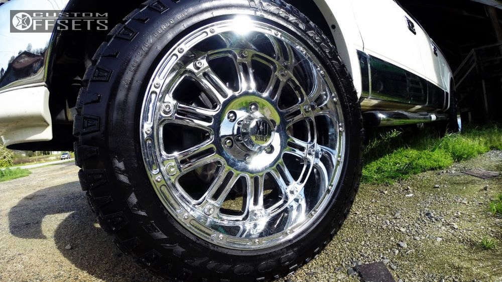 2006 Lincoln Mark LT with 20x9 -12 XD Hoss and 33/11.5R20 Goodyear ...