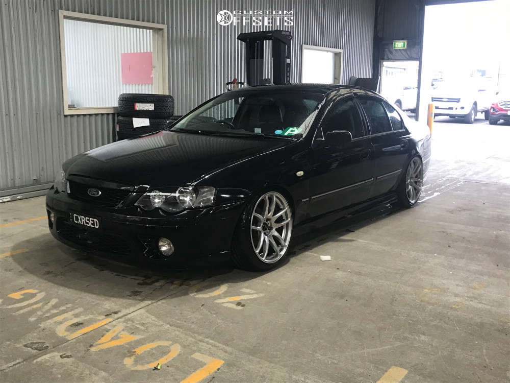 2005 Ford Falcon XR6 with 19x9.5 25 D-Speed DS-02 and 225/35R19 Sailun ...