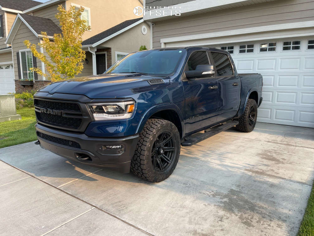 2020 Ram 1500 with 20x9 1 Fuel Rogue and 305/55R20 Toyo Tires Open ...