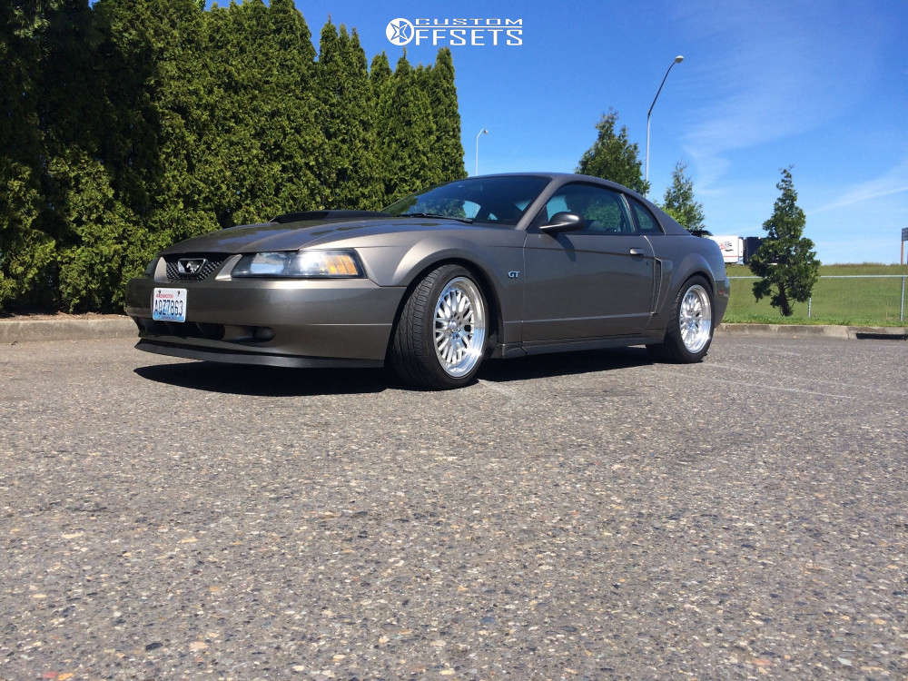 2001 Ford Mustang with 18x8.5 20 ESM 007 and 225/40R18 Continental ...