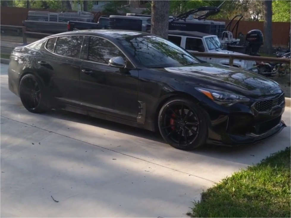 2019 Kia Stinger with 20x9 35 Velgen Vf5 and 245/35R20 Yokohama Apex ...