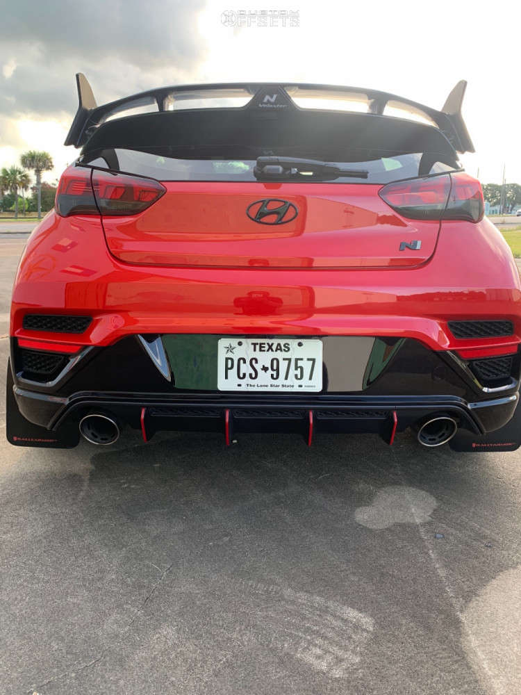 2021 Hyundai Veloster N with 19x8.5 40 JNC Jnc026 and 235/35R19 Pirelli ...