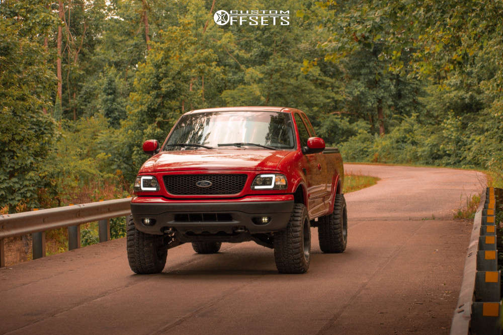 2002 Ford F-150 with 20x12 -55 Full Throttle Ft-3 and 33/12.5R20 ...