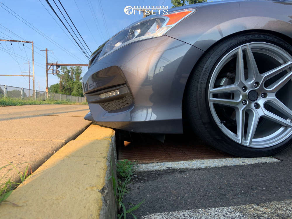 2017 Honda Accord with 19x9.5 35 ESR Forged Rf15 and 235/40R19 Goodyear ...