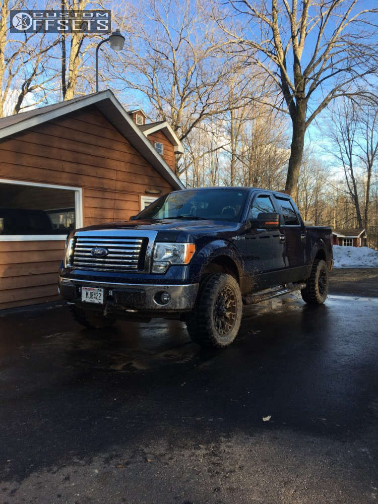 2010 Ford F-150 with 20x9 0 XD Misfit and 33/12.5R20 Federal Couragia ...
