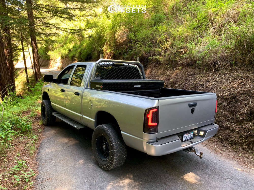 2004 Dodge Ram 2500 with 18x9 -12 XD Grenade and 33/12.5R18 Nitto Ridge ...