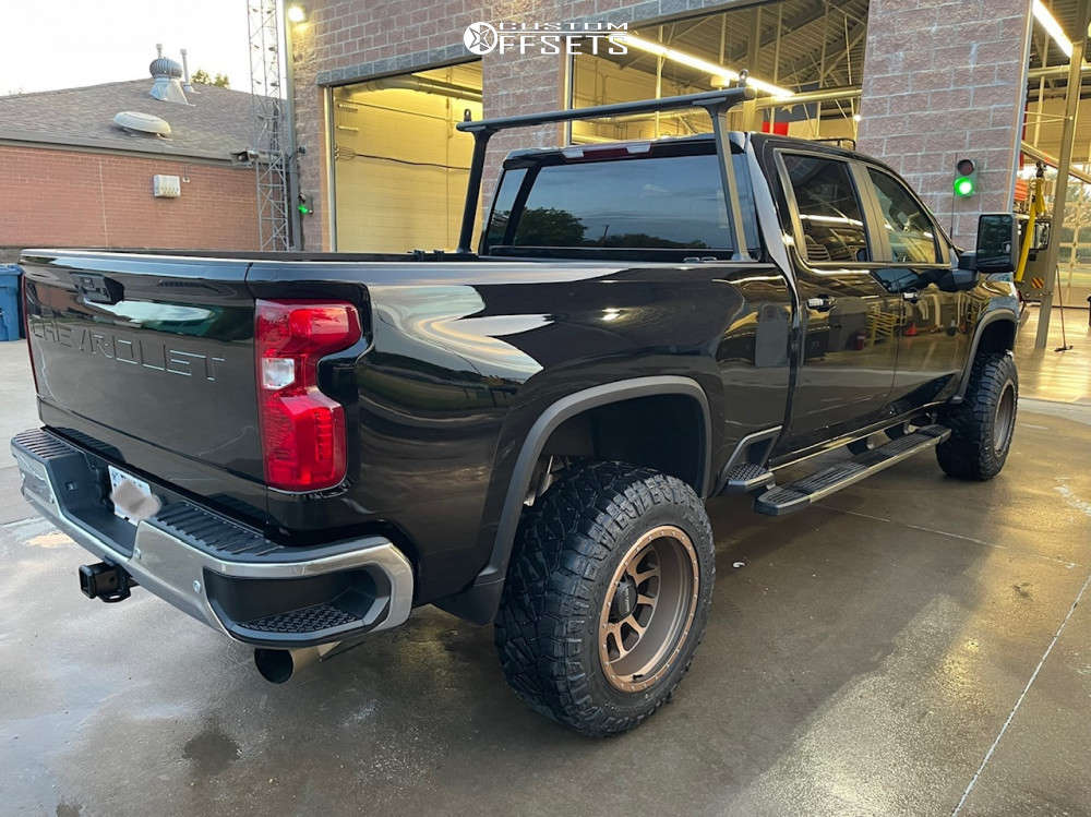 2021 Chevrolet Silverado 2500 HD with 20x12 -44 Method Mr605 and 35/12 ...