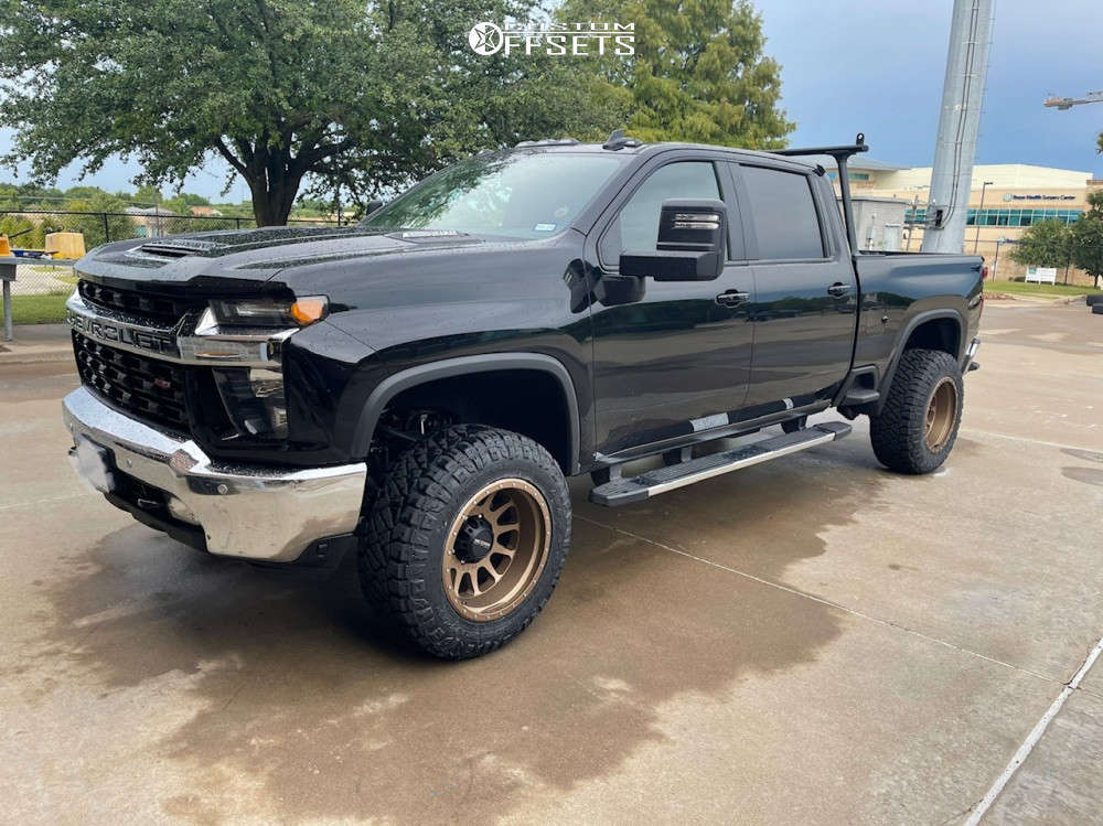 2021 Chevrolet Silverado 2500 HD with 20x12 -44 Method Mr605 and 35/12 ...