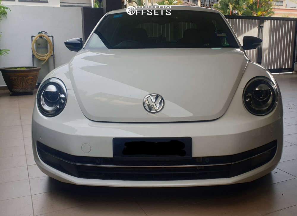 2013 Volkswagen Beetle with 18x8 35 Proline PXE and 225/45R18 Joyroad ...