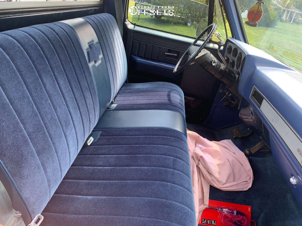 1982 Chevrolet K20 with 16x8 Pro Comp 69 and 32/8.5R16 Mickey Thompson ...