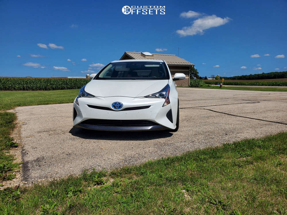 2016 Toyota Prius with 17x9 25 XXR 536 and 225/45R17 Milestar Ms932 ...