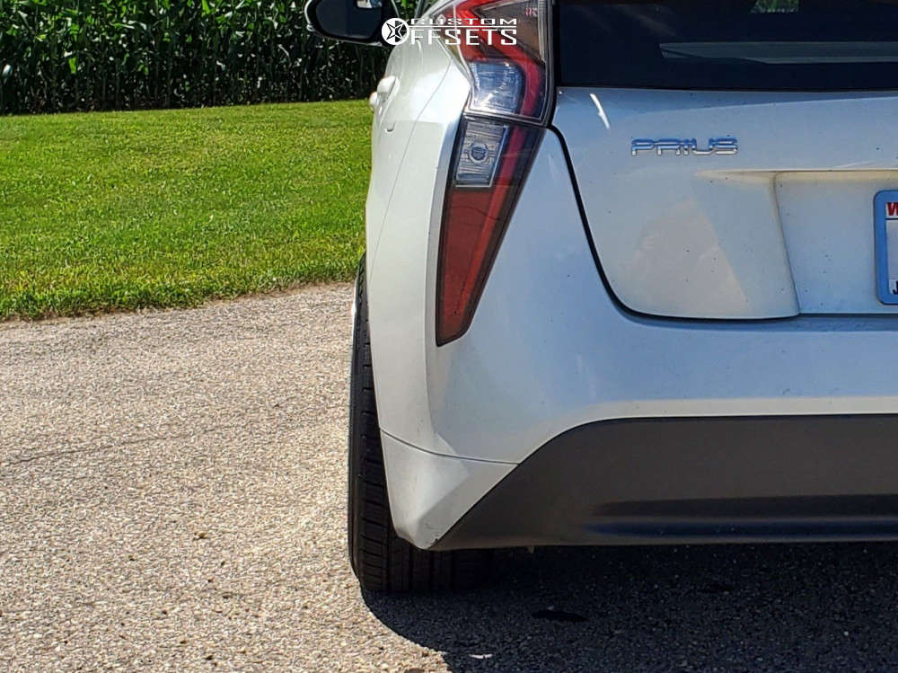 2016 Toyota Prius with 17x9 25 XXR 536 and 225/45R17 Milestar Ms932 ...