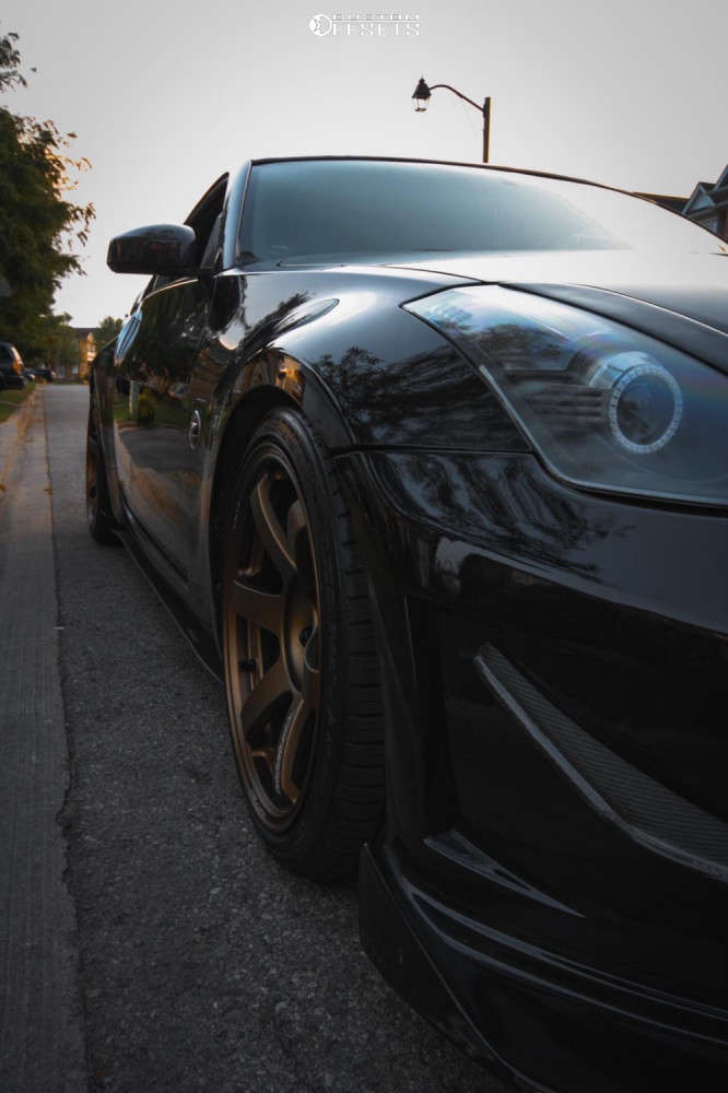 2006 Nissan 350Z with 18x9.5 22 Volk Te37 Saga S-plus and 245/35R18 ...