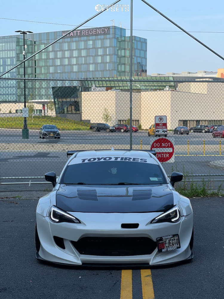 2015 Scion FR-S with 18x10.5 25 ESR Cs15 and 245/35R18 Toyo Tires ...