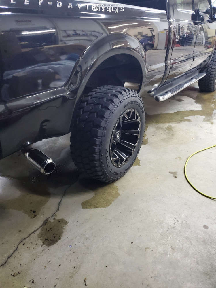 2007 Ford F-350 Super Duty with 20x12 -43 Fuel Assault and 35/12.5R20 ...