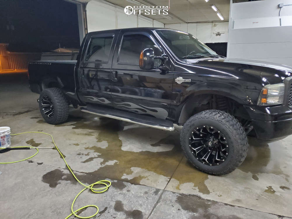 2007 Ford F-350 Super Duty with 20x12 -43 Fuel Assault and 35/12.5R20 ...