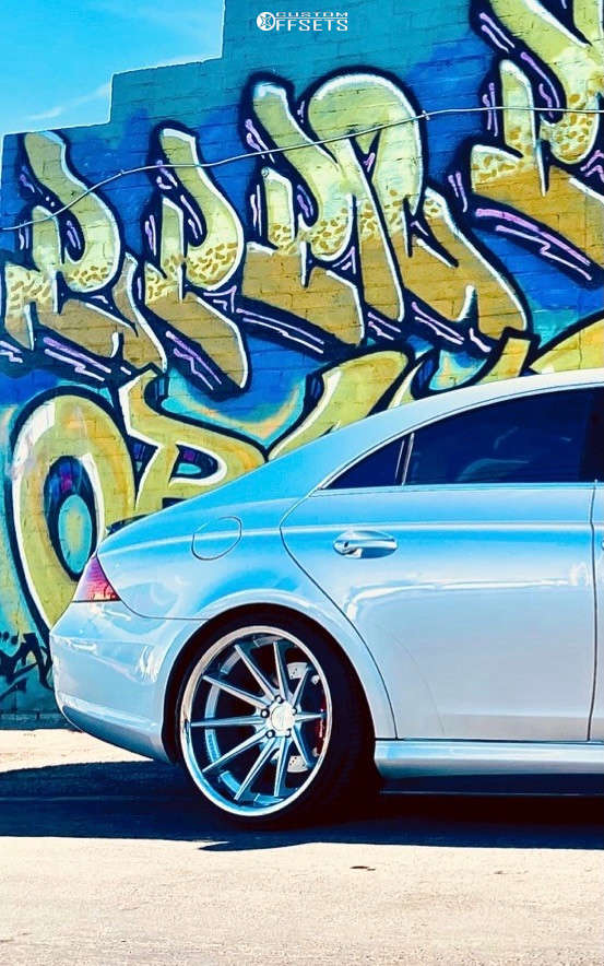 2006 Mercedes-Benz CLS55 AMG with 20x10.5 35 Ferrada FR4 and 255/35R20 ...