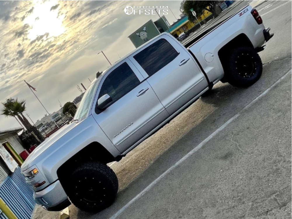 2018 Chevrolet Silverado 1500 with 18x9 -12 Vision Rocker and 33/12 ...