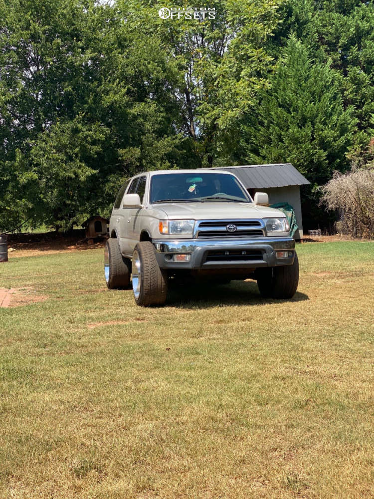 1999 Toyota 4Runner with 22x12 -44 Fuel Cleaver and 33/11.5R22 Delinte ...