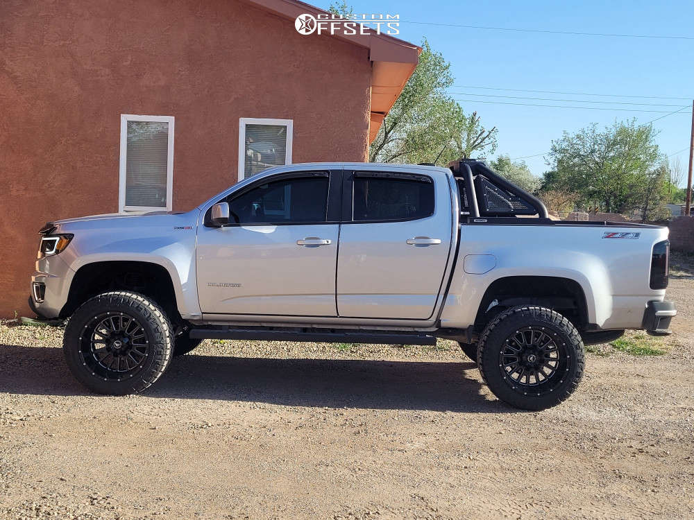 2016 Chevrolet Colorado with 20x12 -44 American Offroad A105 and 33/12 ...