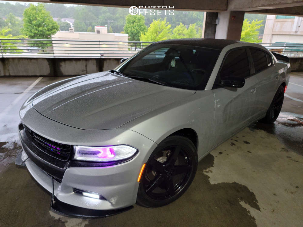 2019 Dodge Charger with 20x8.5 15 Ravetti M13 and 245/50R20 General ...