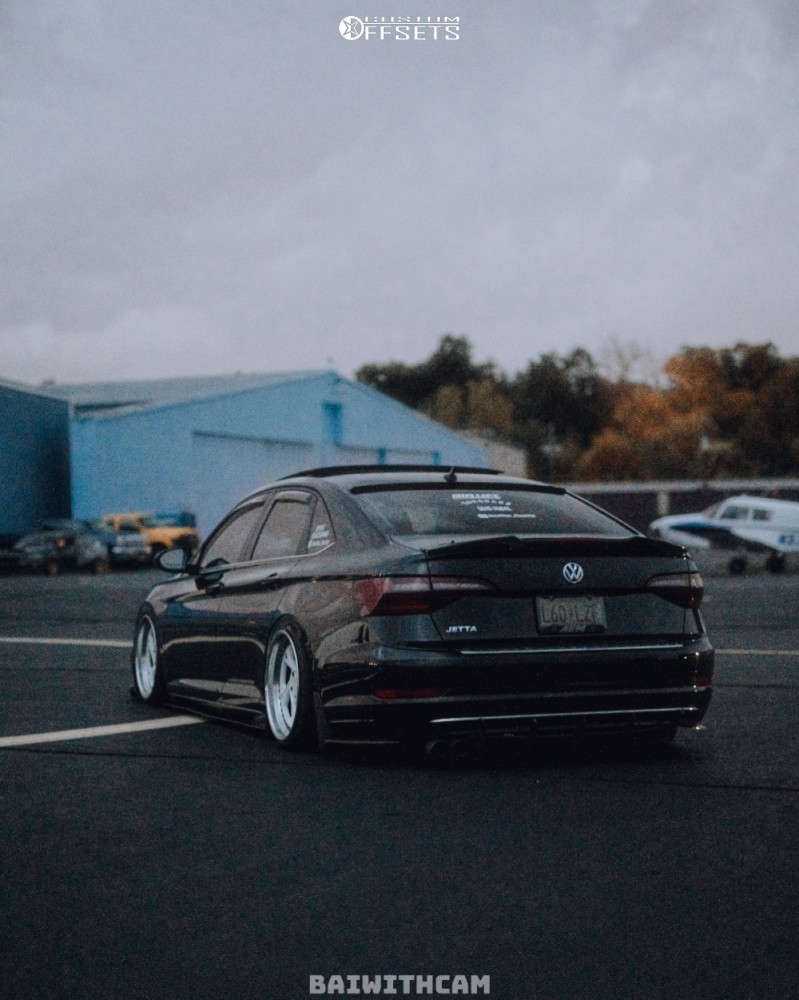 2019 Volkswagen Jetta with 18x9.5 32 Radi8 R8c5 and 215/35R18 Achilles ...