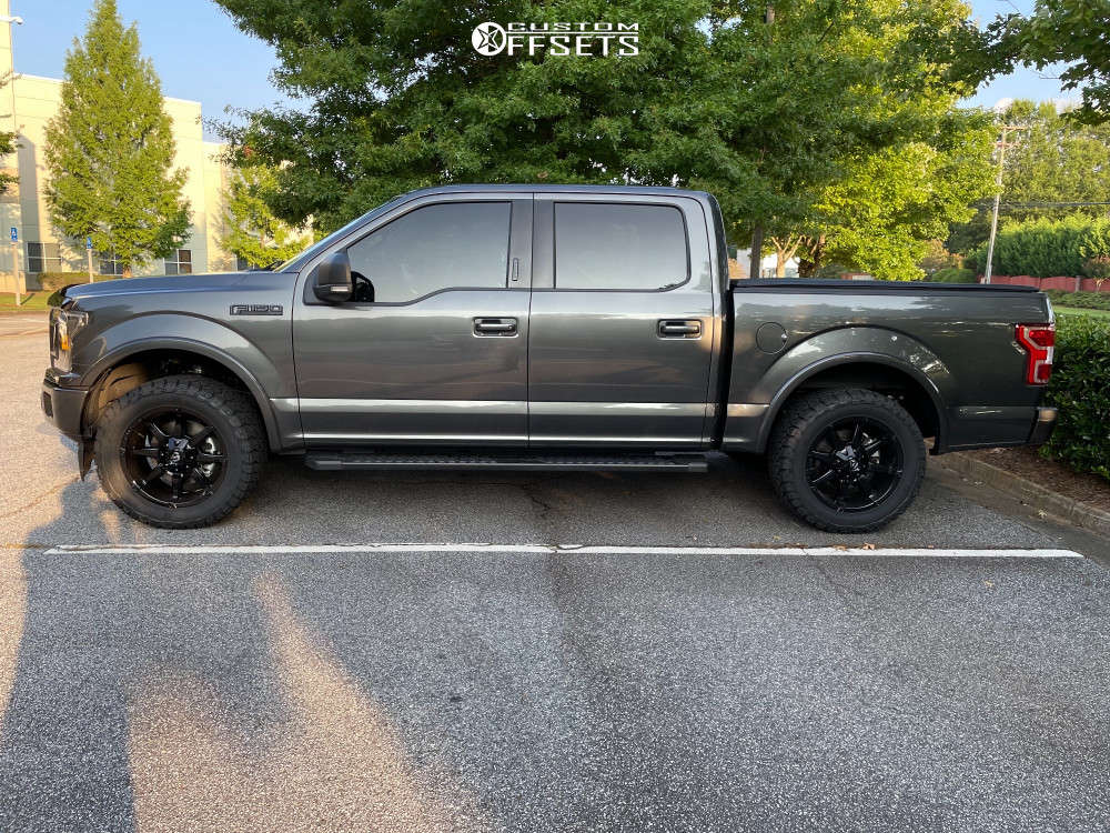 2020 Ford F-150 with 20x9 20 Fuel Coupler and 33/12.5R20 General ...