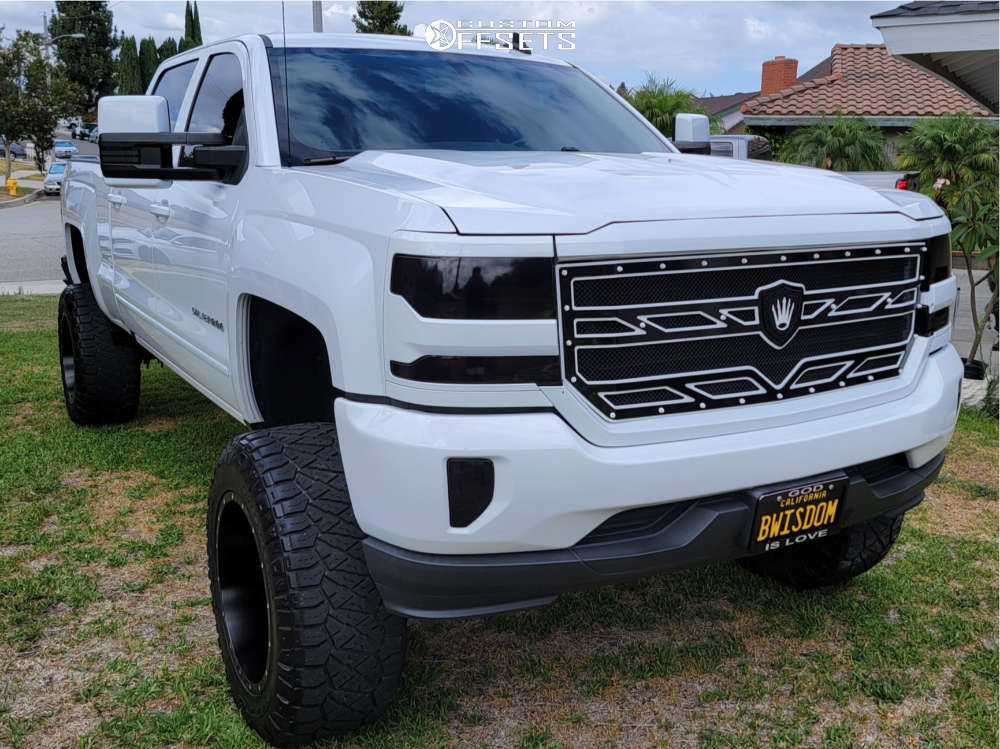 2018 Chevrolet Silverado 1500 with 20x12 -44 XD Xd820 and 35/12.5R20 ...