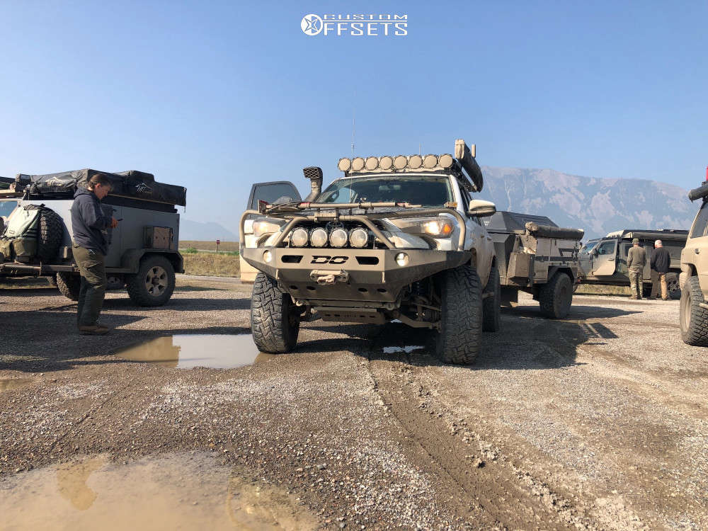 2015 Toyota 4Runner with 17x8.5 -31.75 Black Rhino Reno and 315/8.5R17 ...