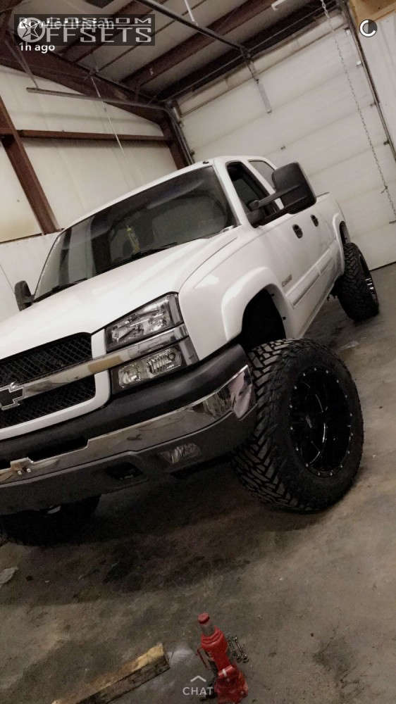 2003 Chevrolet Silverado 1500 HD with 20x12 -44 Moto Metal Mo962 and 35 ...