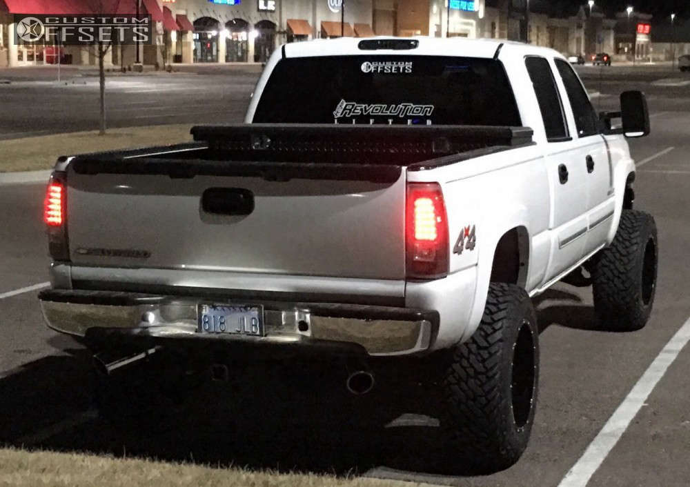 2003 Chevrolet Silverado 1500 HD with 20x12 -44 Moto Metal Mo962 and 35 ...