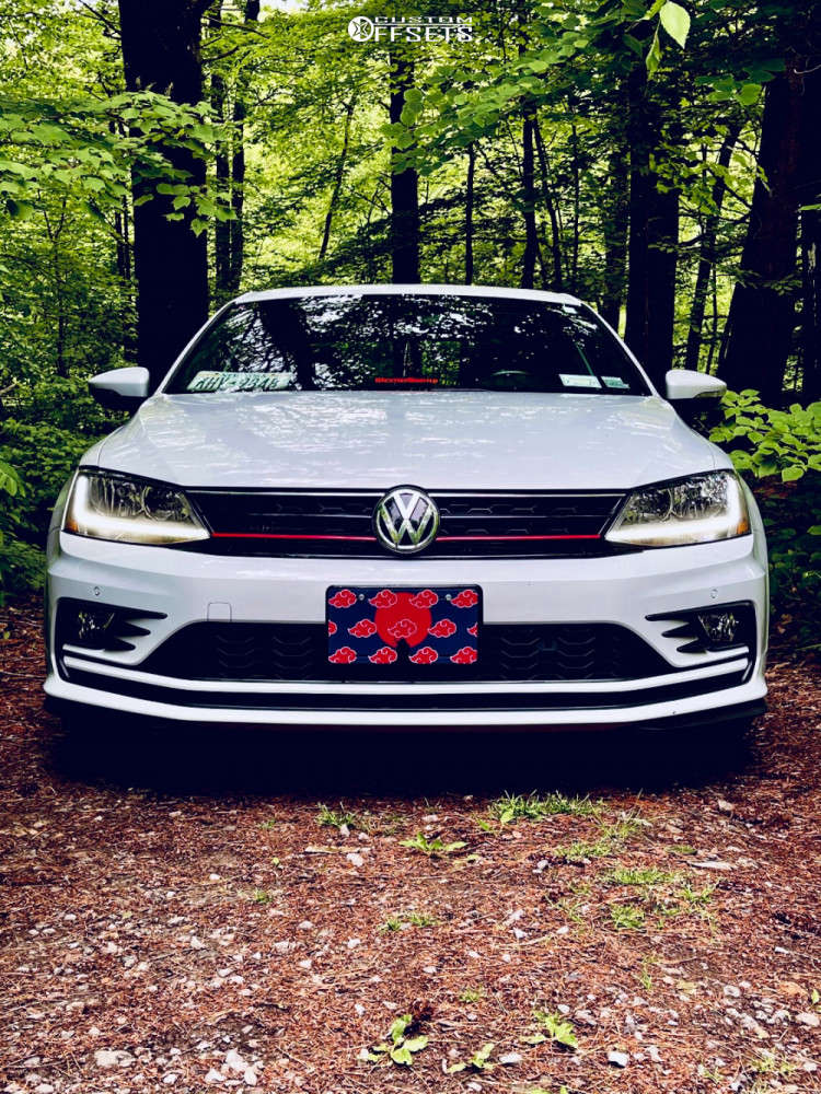 2017 Volkswagen Jetta with 18x8 45 Enkei Lusso and 225/40R18 Federal ...