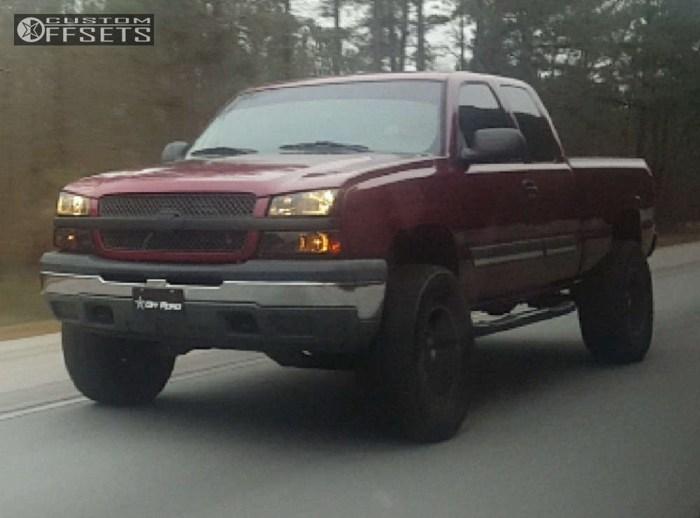 2005 Chevrolet Silverado 1500 with 18x9 -12 Fuel 538 and 35/12.5R18 ...