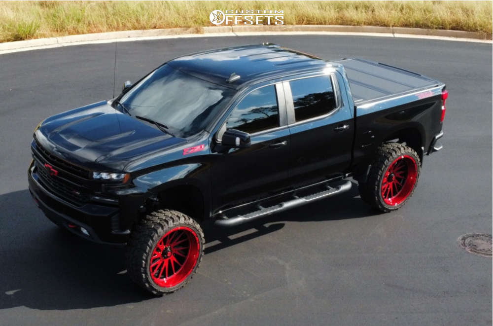 2020 Chevrolet Silverado 1500 with 26x12 -44 TIS 547B and 37/13.5R26 ...