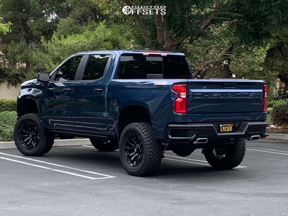2019 Chevrolet Silverado 1500 with 20x9 0 Fuel Blitz and 35/12.5R20 ...