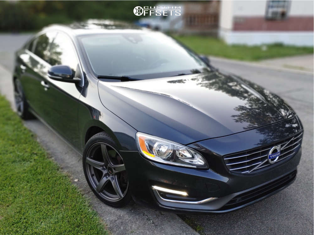 2014 Volvo S60 with 18x8.5 40 Option Lab R555 and 235/40R18 Toyo Tires ...