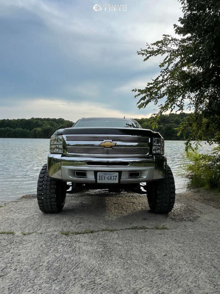 2013 Chevrolet Silverado 1500 with 24x14 -76 Hostile Vulcan and 37/13.5R24 Gladiator Xcomp Mt ...