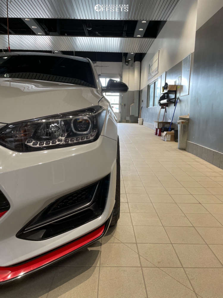 2021 Hyundai Veloster N with 19x8.5 38 Rotiform Blq and 235/35R19 ...