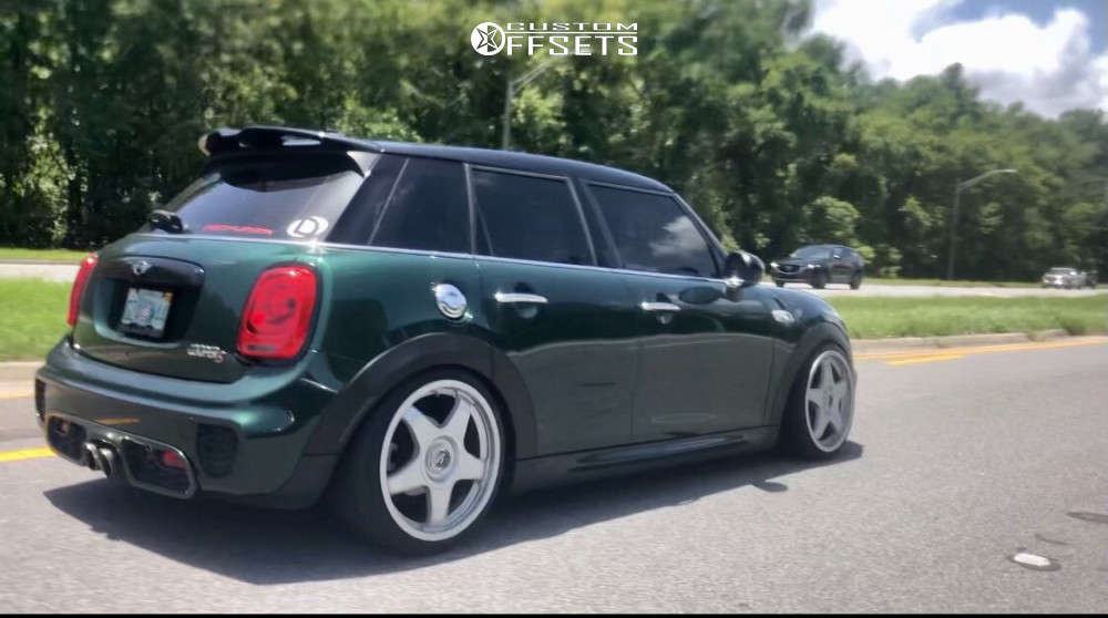 2018 Mini Cooper with 18x8.5 40 Fifteen52 Chicane and 225/35R18 Pirelli ...