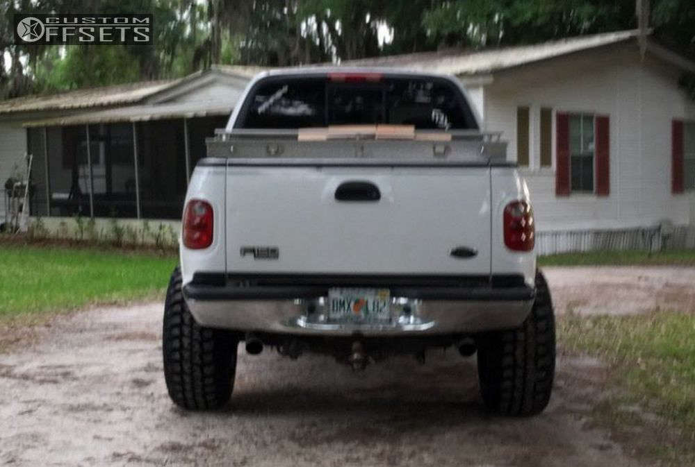 2001 Ford F-150 with 20x14 -76 Fuel Maverick and 35/12.5R20 Federal ...