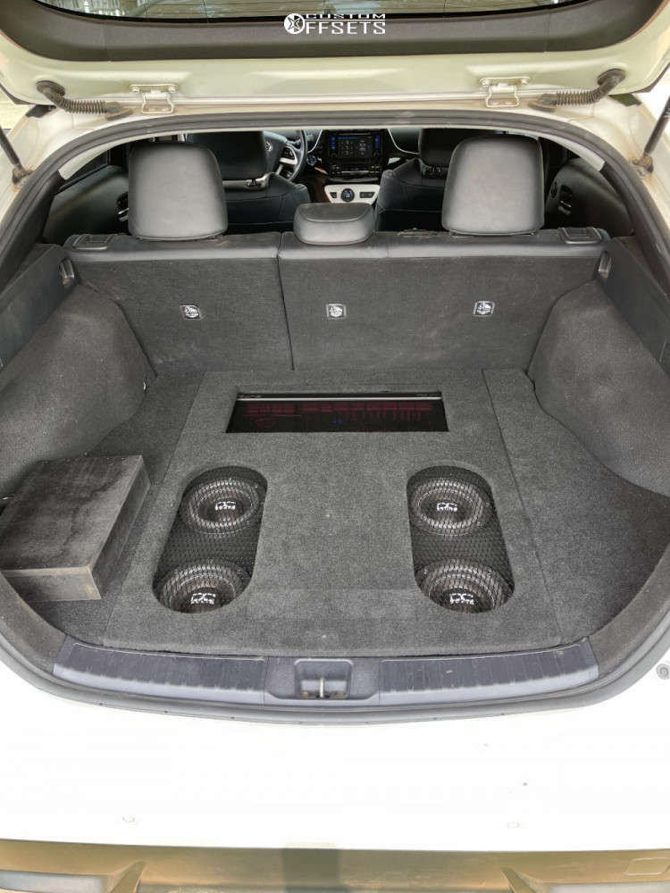 2018 Toyota Prius with 18x8.5 30 ESR Cs2 and 235/40R18 Vercelli Strada ...