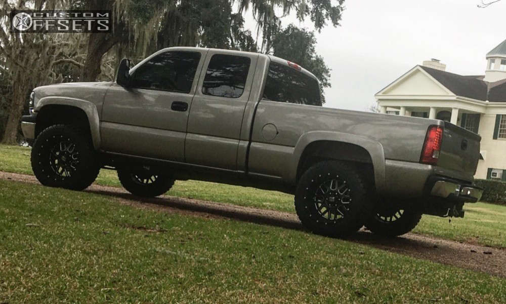 2002 Chevrolet Silverado 1500 with 20x12 -44 XD Xd820 and 33/12.5R20 ...