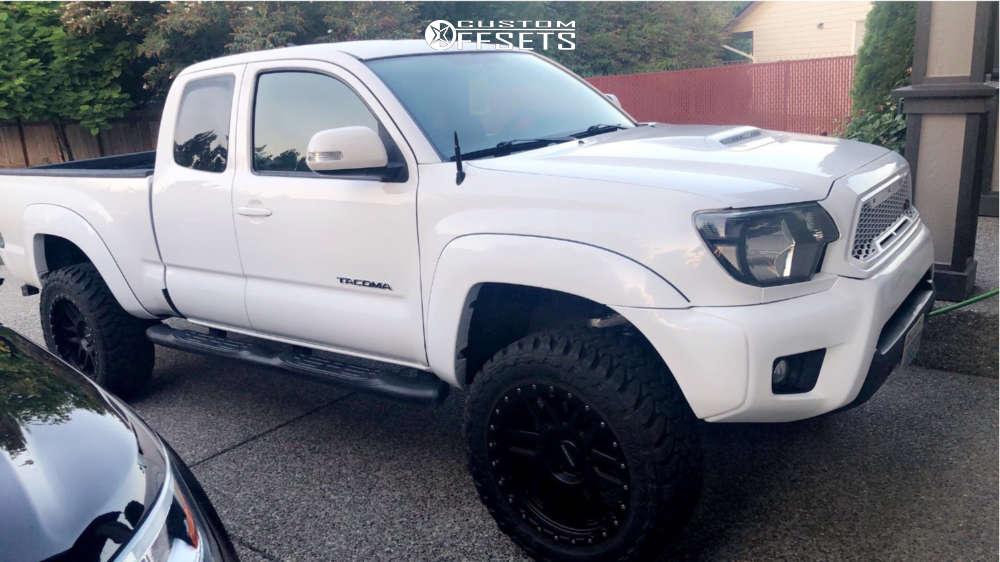 2014 Toyota Tacoma with 20x9 -12 Mayhem Delta and 33/9.5R20 Toyo Tires ...