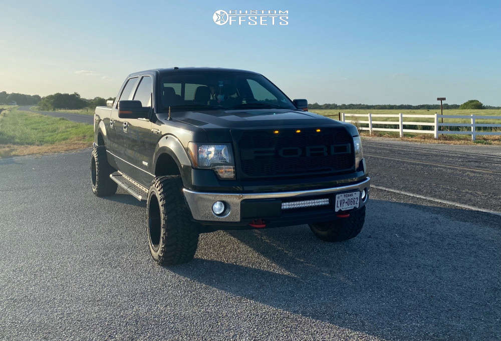 2013 Ford F-150 with 20x12 -44 Ultra Carnivore and 33/13.5R20 Atturo ...