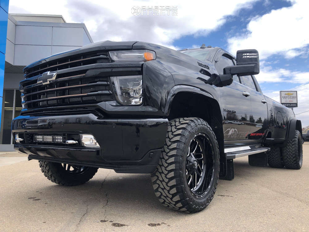 2021 Chevrolet Silverado 3500 HD with 22x10 -18 Fuel Triton D581 and 35 ...