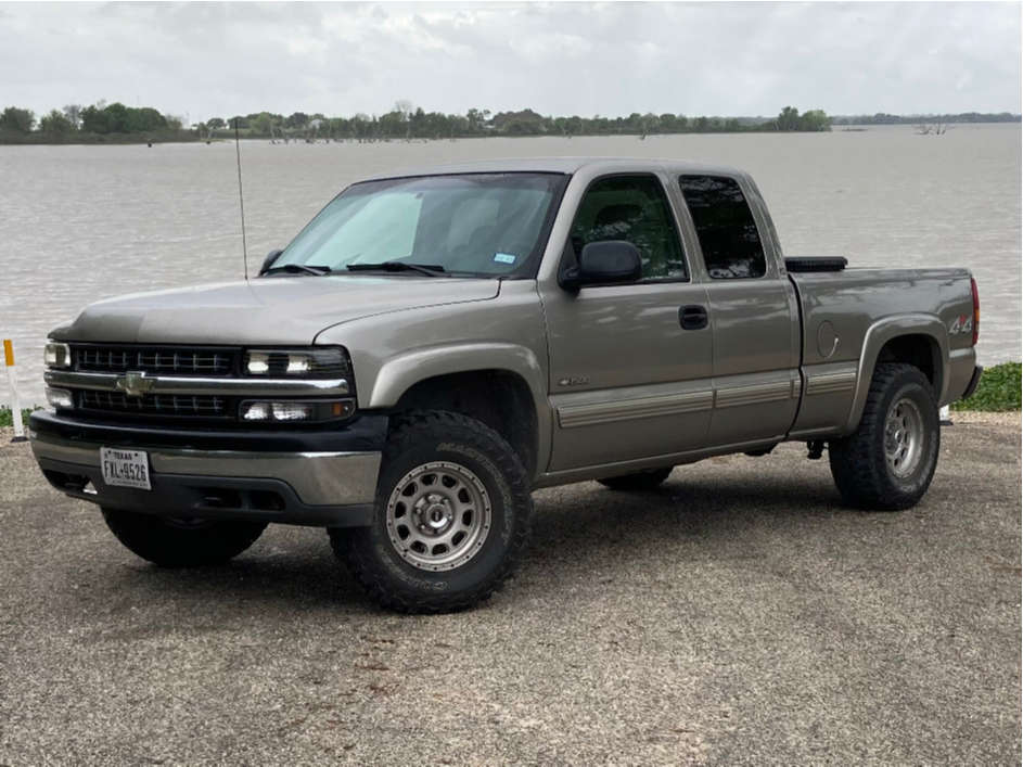 2001 Chevrolet Silverado 1500 with 16x9 Weld Off-Road Sidewinders and ...