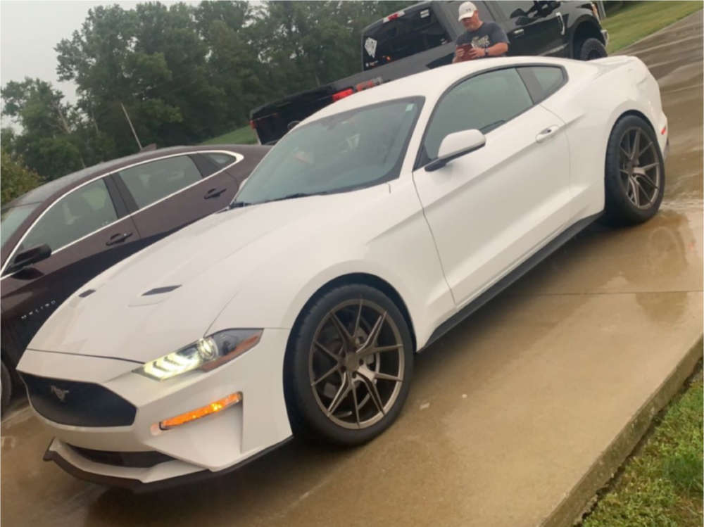 2019 Ford Mustang with 20x9 20 Verde Axis and 275/35R20 Mickey Thompson ...