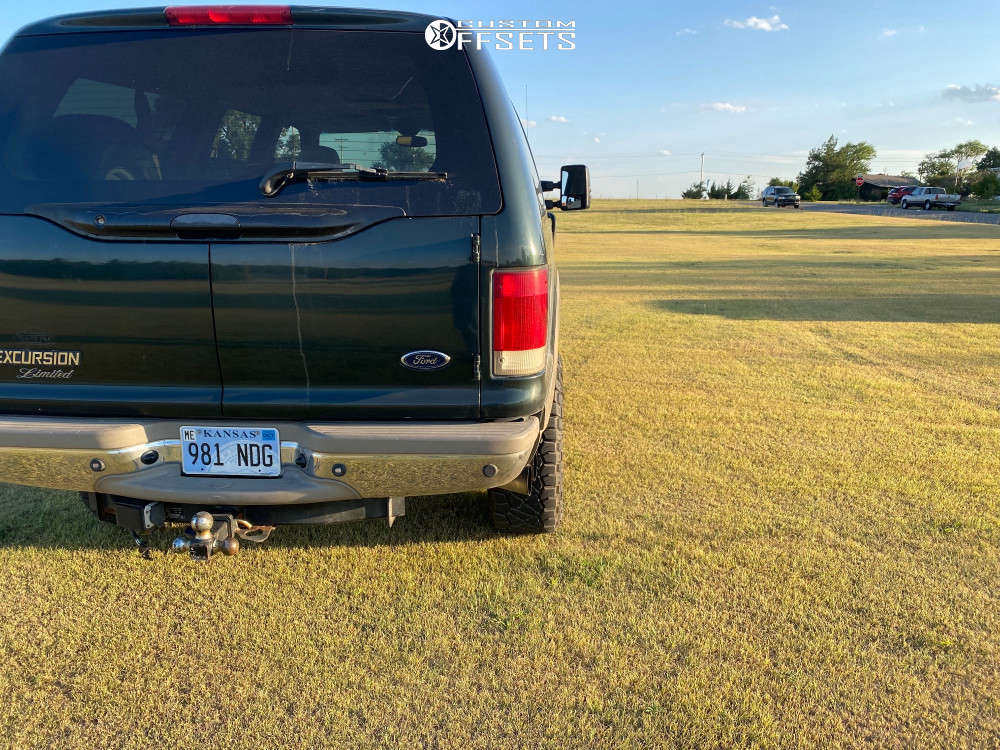 2002 Ford Excursion with 18x9 -12 Fuel Blitz and 35/12.5R18 Nitto Ridge ...