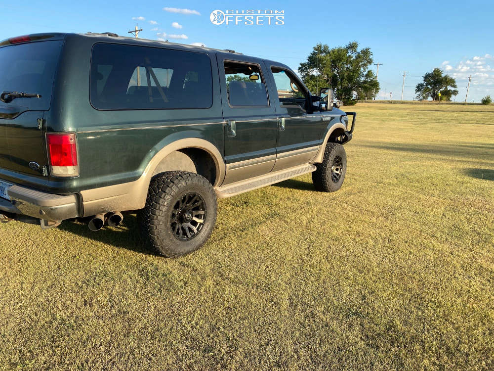 2002 Ford Excursion with 18x9 -12 Fuel Blitz and 35/12.5R18 Nitto Ridge ...