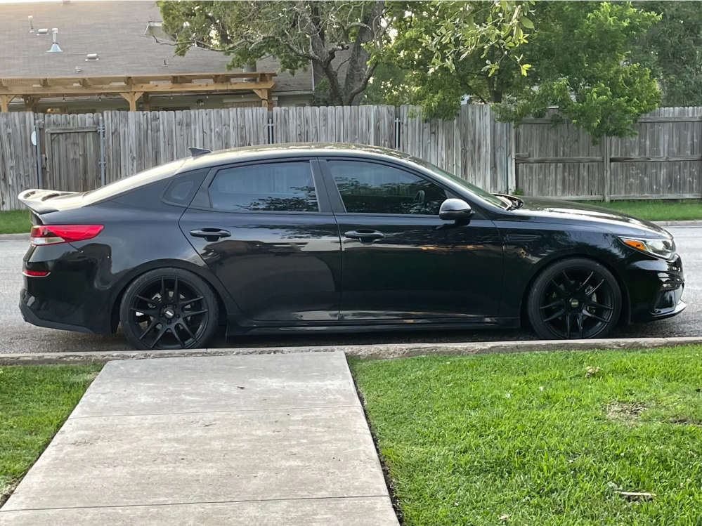 2019 Kia Optima with 19x8.5 30 ESR Cs8 and 245/35R19 Federal SS595 and ...